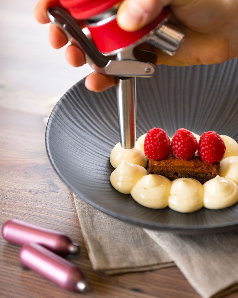 White chocolate mousse » Recipe for those with a sweet tooth - iSi