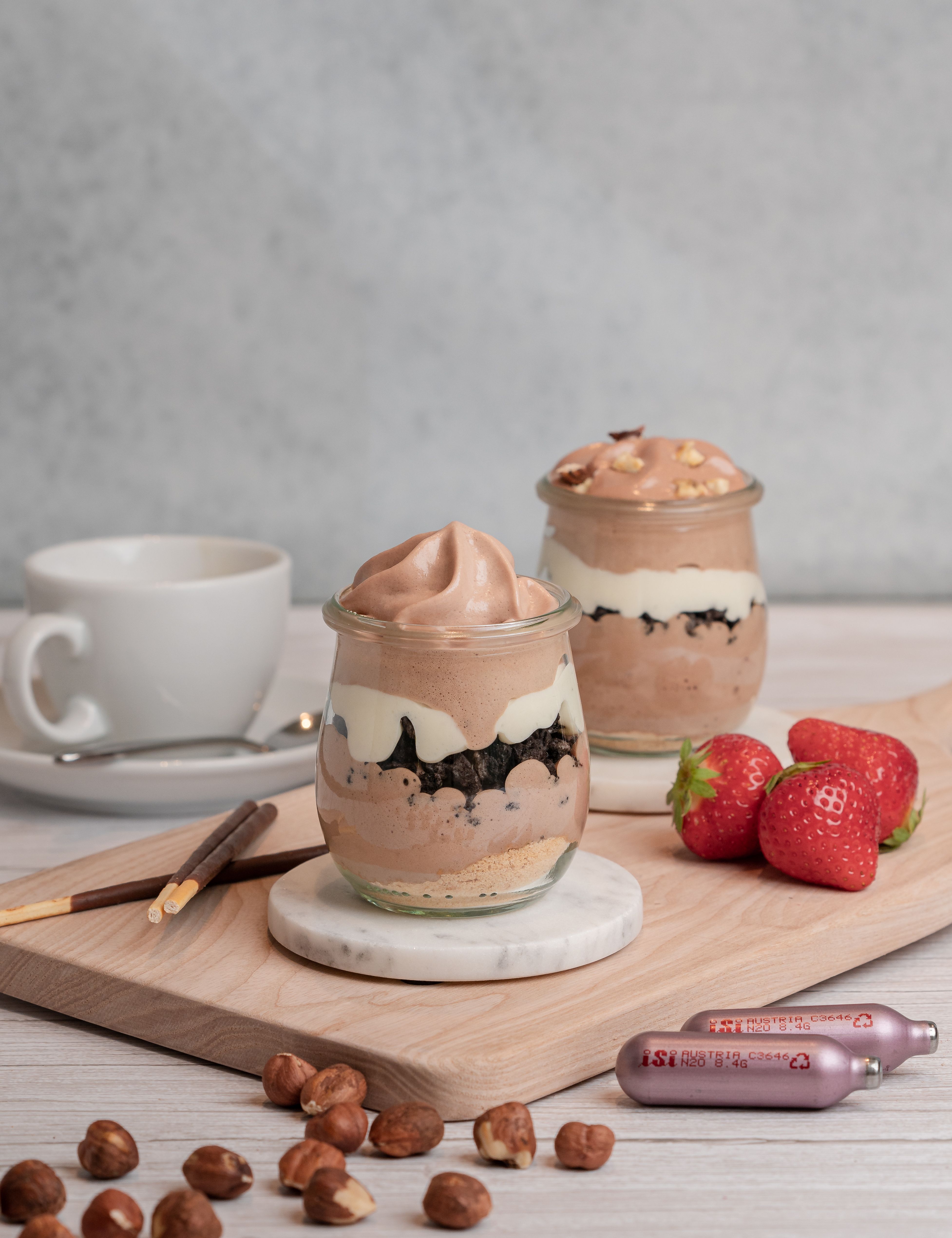 Nutella Cheesecake Mousse » Dessert im Mocha Mousse Ton - iSi